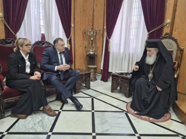 Ana Trišić i Dodik sa patrijarhom Teofilom Trećim | Banjaluka.net ...